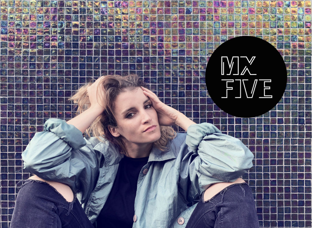 MAXIMUM CINEMA | Lina Button: Die fünf Lieblings-Netflix-Serien der ...